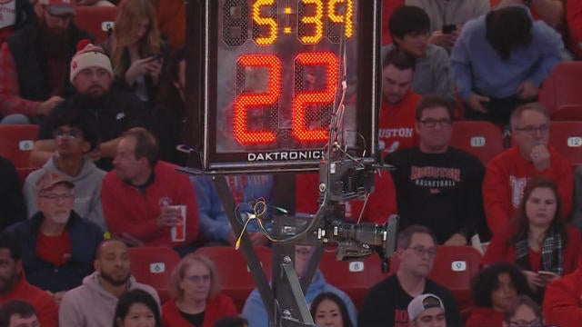 MUST SEE: Houston's J'Wan Roberts brings down the backboard camera with ...