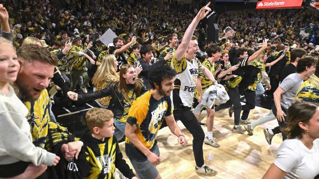 Kyle Filipowski Hurt After Wake Forest Fans Storm The Court