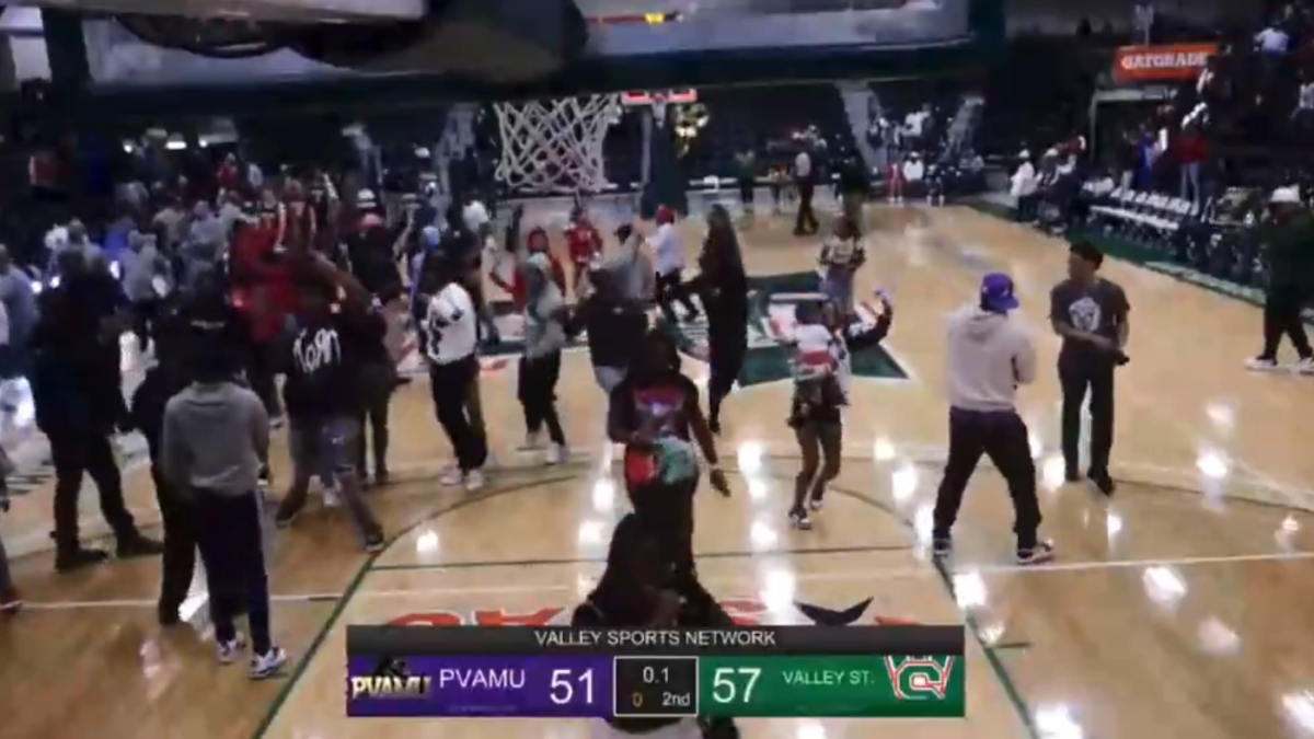 Mississippi Valley State fans storm court after Delta Devils avoid ...