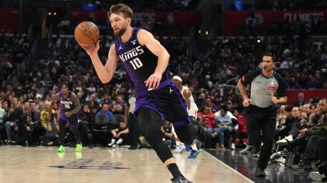 Sabonis Steals The Show And Saves The Kings Against The Spurs