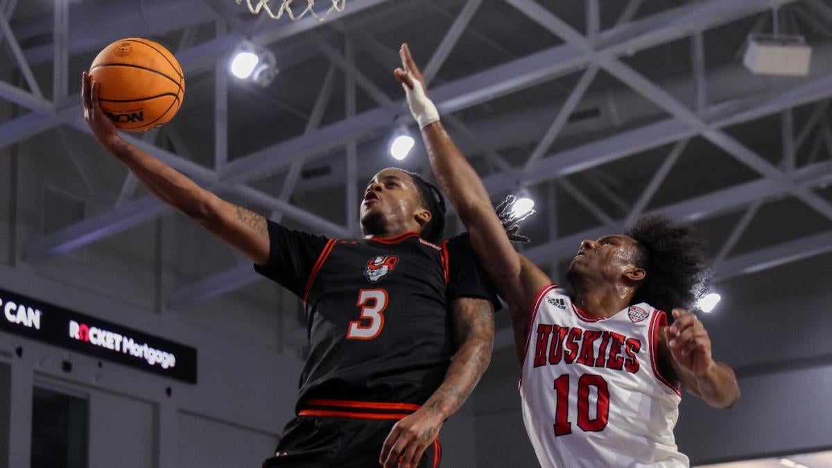 Sam Houston vs. UTEP odds, score prediction: 2024 Conference USA ...