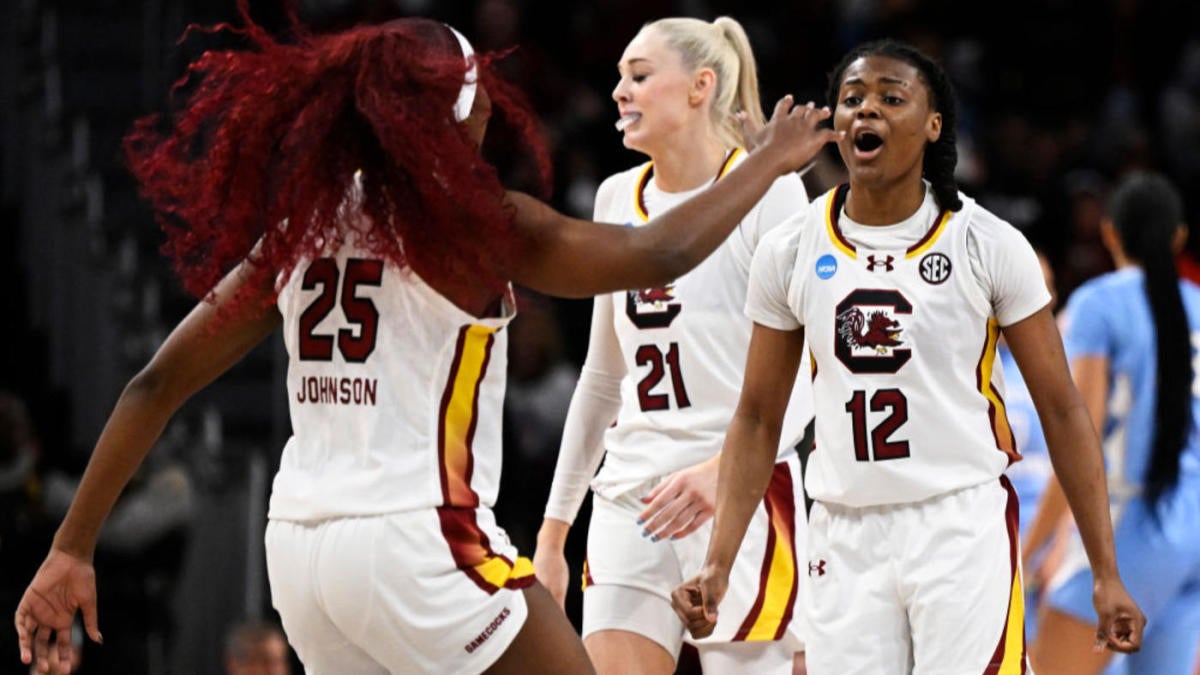 South Carolina romps past North Carolina as Gamecocks set a pair of ...