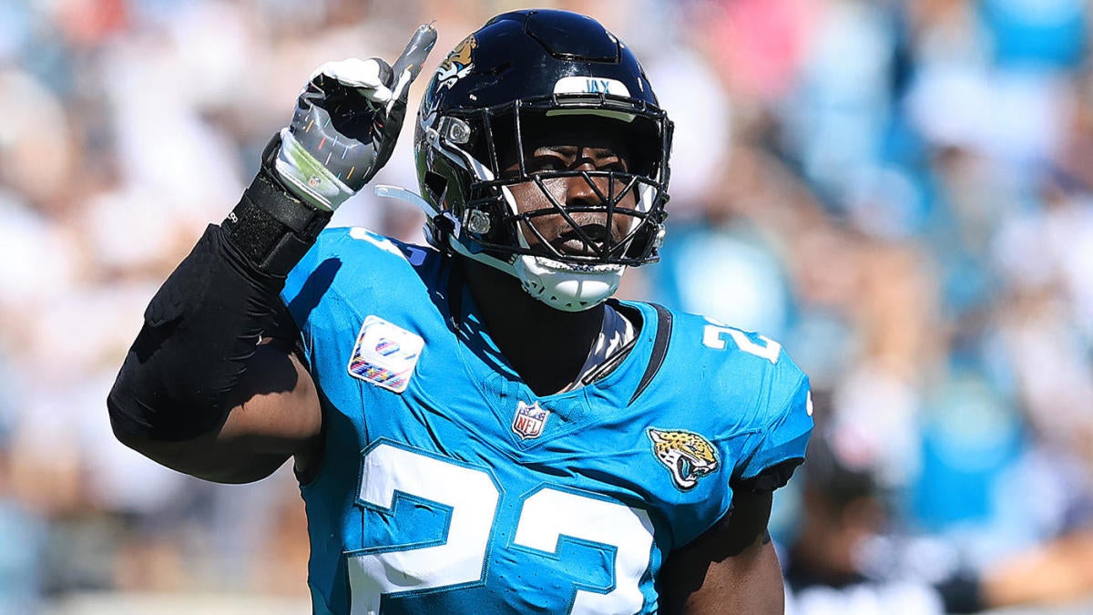 Jaguars sign LB Foye Oluokun to three-year contract extension worth reported $30 million in new ...