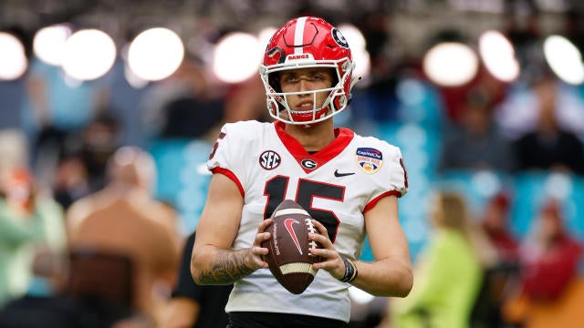 Late Kick: Carson Beck's return to Georgia sets the tone for spring ...