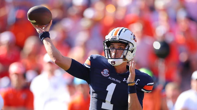 Late Kick: Hugh Freeze discusses the Auburn QB situation and gives his thoughts on Payton Thorne