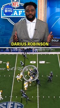 Darius Robinson is a BEAST on Defense