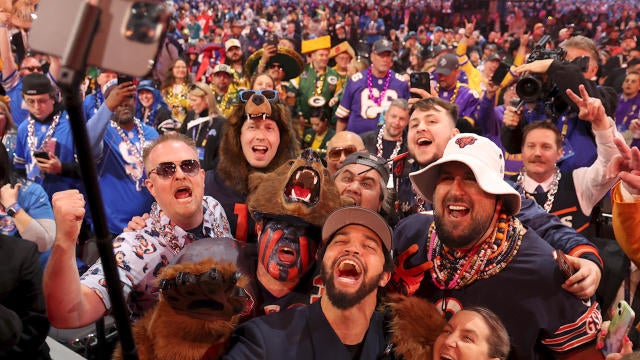 On-Site Reaction: Caleb Williams, Rome Odunze Highlight Bears' Night On-Site Reaction: Caleb Williams, Rome Odunze Highlight Bears' Night