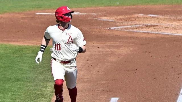 Razorbacks look ahead to Top 10 series in Lexington