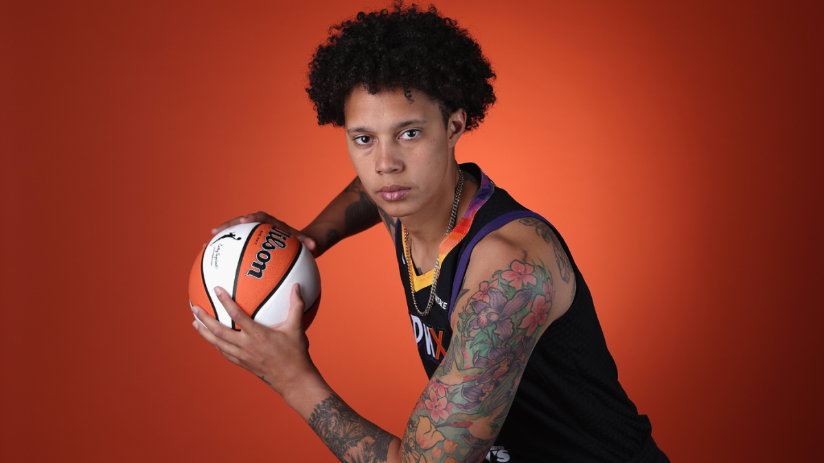Brittney Griner injury: Mercury star out indefinitely with fractured ...