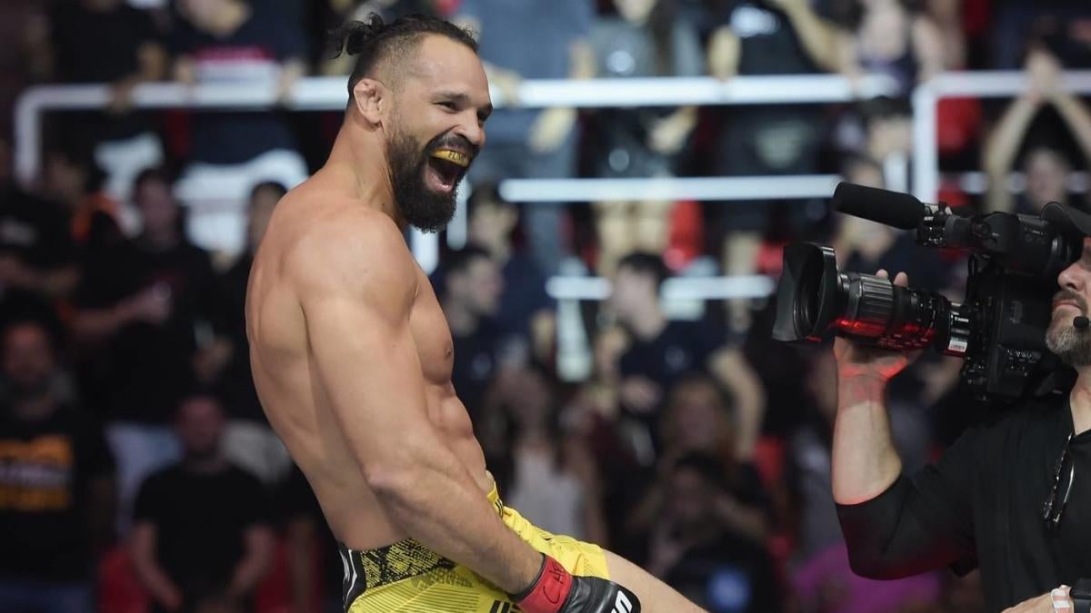 LOOK: UFC fighter Michel Pereira rescues dogs from floods in Brazil ...