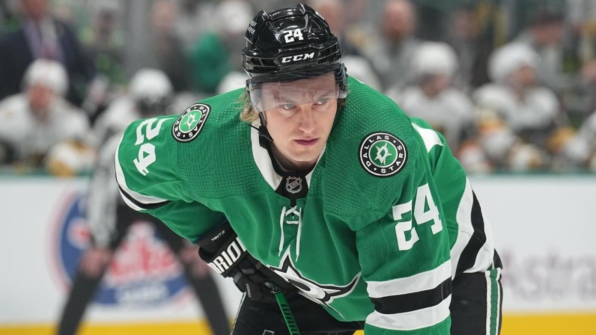 Roope Hintz injury, recovery timeline: Stars center to miss Game 1 of ...