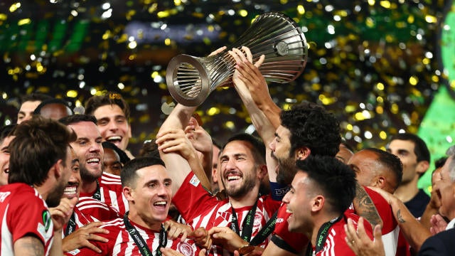 OLYMPIACOS MAKES HISTORY! - Scoreline