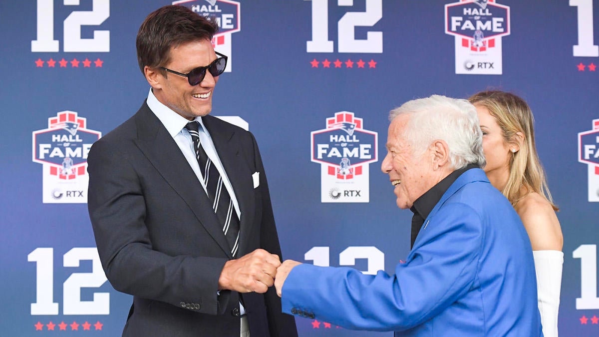WATCH: Tom Brady receives another massive ring upon induction into ...