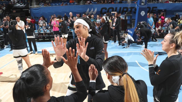 Sky's Reese makes history with 10th straight double double | Highlights