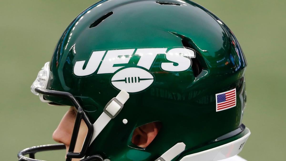 Ex-Jets employee suing the team over a throwback logo that he designed ...