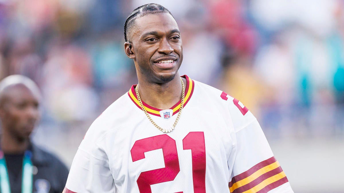 Robert Griffin III polls Commanders fans on potential return to ...