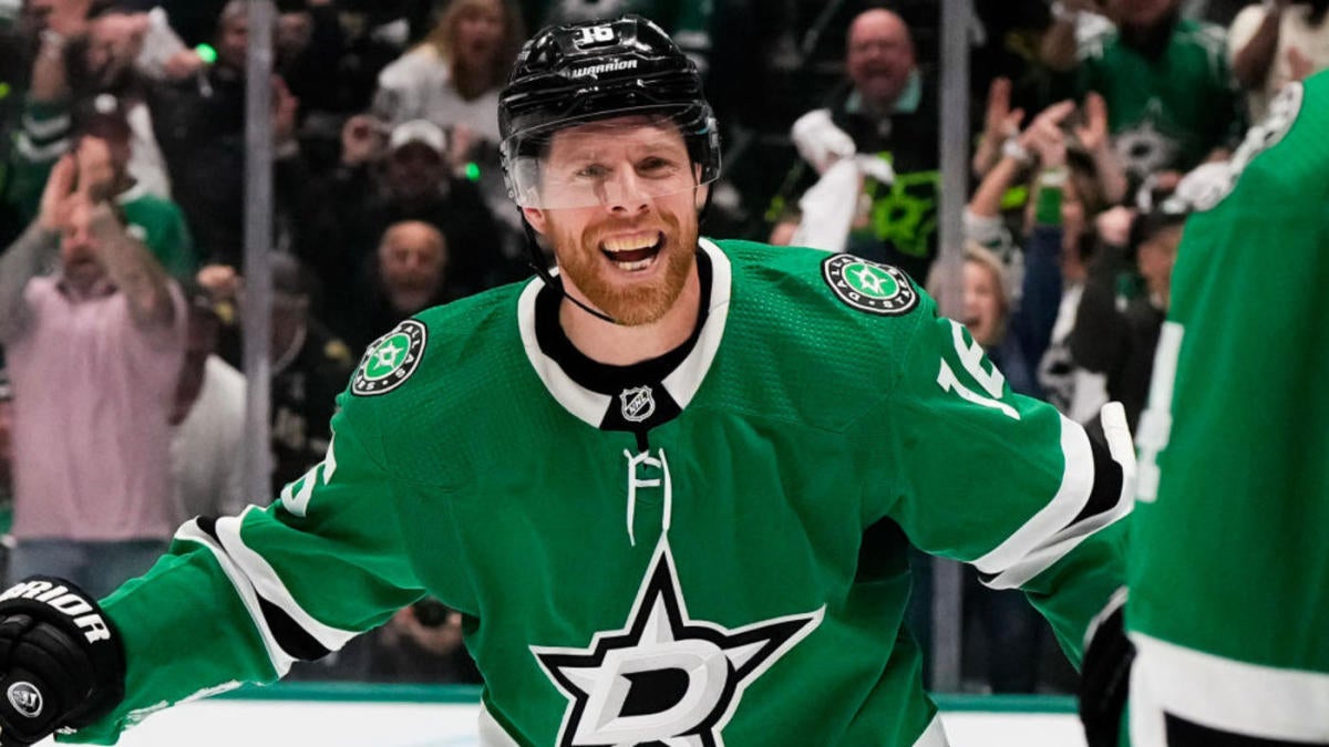 Joe Pavelski Announces Retirement Stars Center Played 18 Seasons Has Most Playoff Goals By