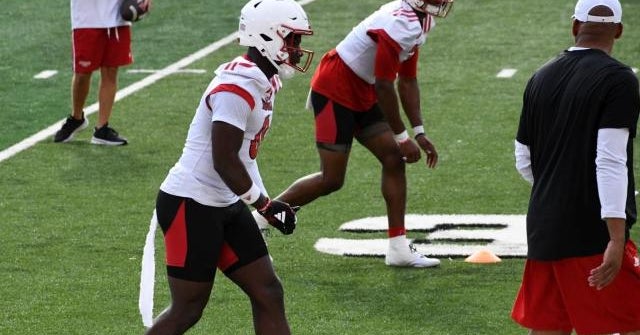 Louisville WR Chris Bell discusses relationship with QB Tyler Shough ...