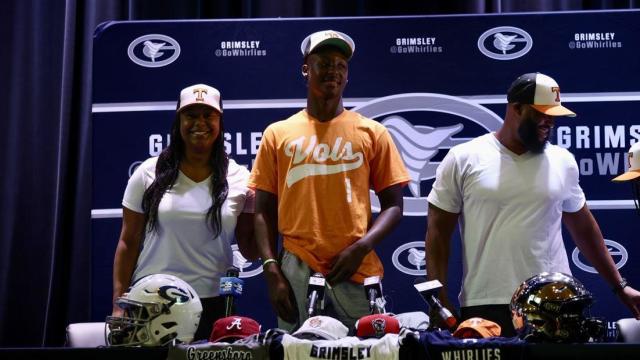 Faizon Brandon adds to loaded Vols QB room | College Football ...
