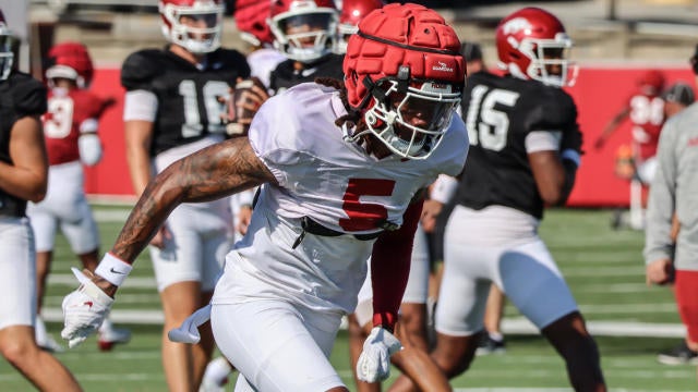 Arkansas quarterbacks and wide receiver drills