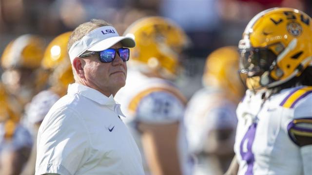 Take the O/U on LSU's 9.5 win total? | Cover 3