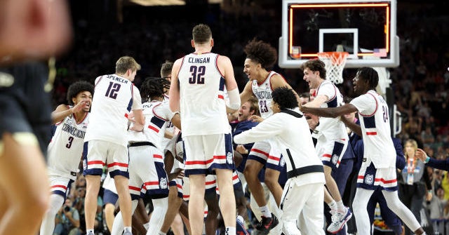 Blue Blood Recruiting Intel: UConn | 247Sports College Basketball Show ...