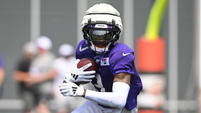 NFL Headlines: Jordan Addison Carted Off Field With Leg Injury