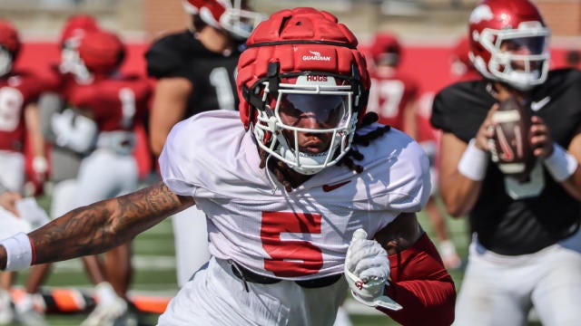 Razorback wide receivers practice footage