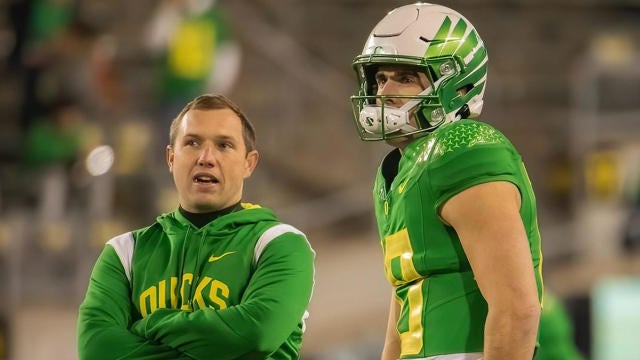 Kenny Dillingham compares Sam Leavitt and Bo Nix's leadership ...