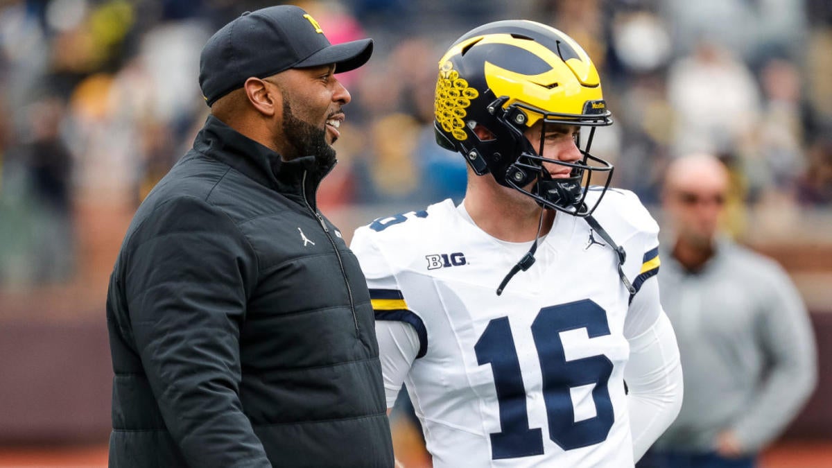 College football Week 1 insider's notebook: Michigan's QB battle too ...