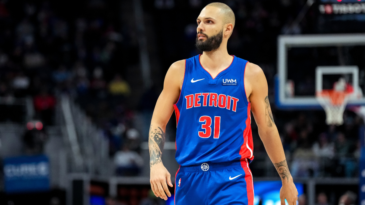 NBA free agency: Evan Fournier leaving league after 12 seasons to sign ...