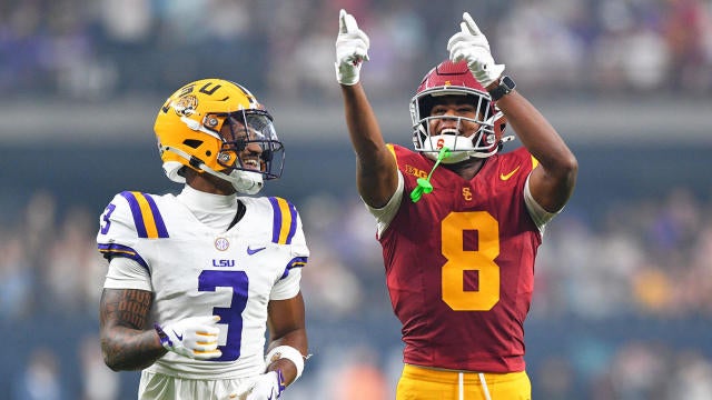 USC Rallies Late To Stun LSU