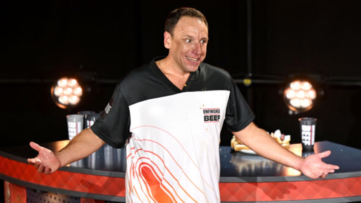 Bengals hosting Joey Chestnut bratwurst eating challenge during ...
