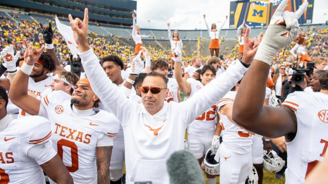 Highlights: No. 3 Texas at No. 10 Michigan (9/7)