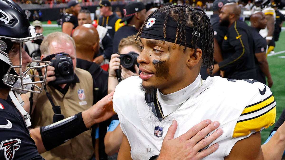 'Steady' Justin Fields shows why he could remain Steelers' starting QB ...