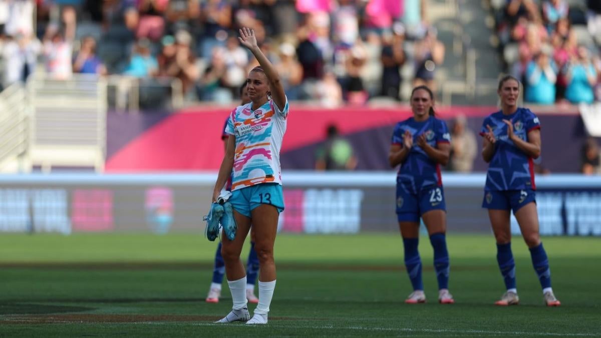 WATCH: Alex Morgan walks off pitch for final time after 13-minute cameo ...