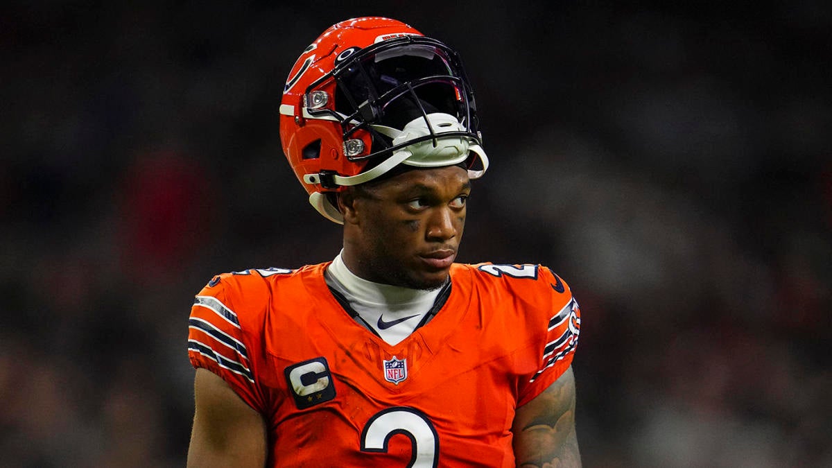 Bears' DJ Moore regrets his behavior during Week 2 loss to Texans - CBS ...