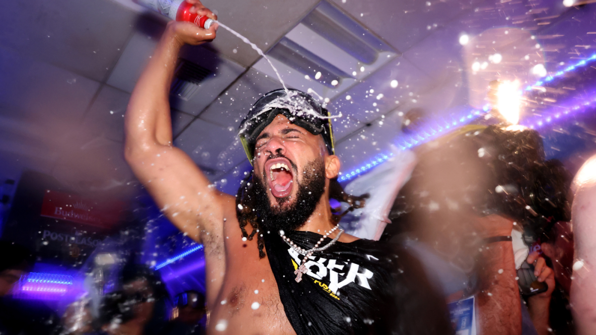 Padres clinch playoff berth: San Diego turns game-ending triple play to ...