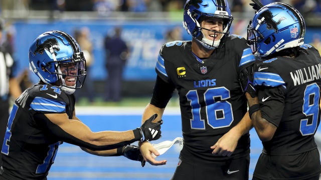 MUST SEE: Goff and Amon Ra Trade TD's To Each Other