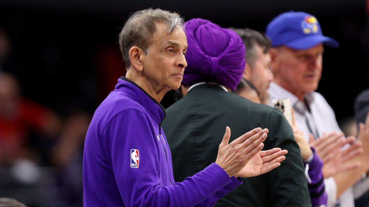 Sacramento Kings owner Vivek Ranadive shows support for DeMar DeRozan ...