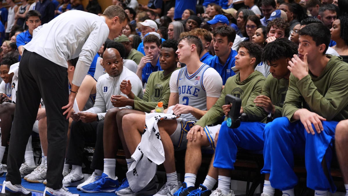 Jon Scheyer frustrated with Duke coaches, support staff over Cooper Flagg's cramping: 'We've got ...