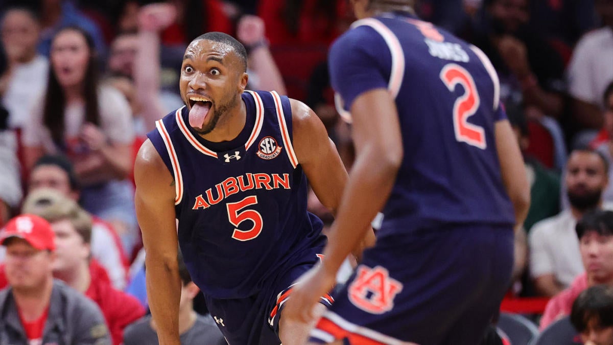 College basketball rankings: Gonzaga moves up, Auburn soars to No. 5 in ...