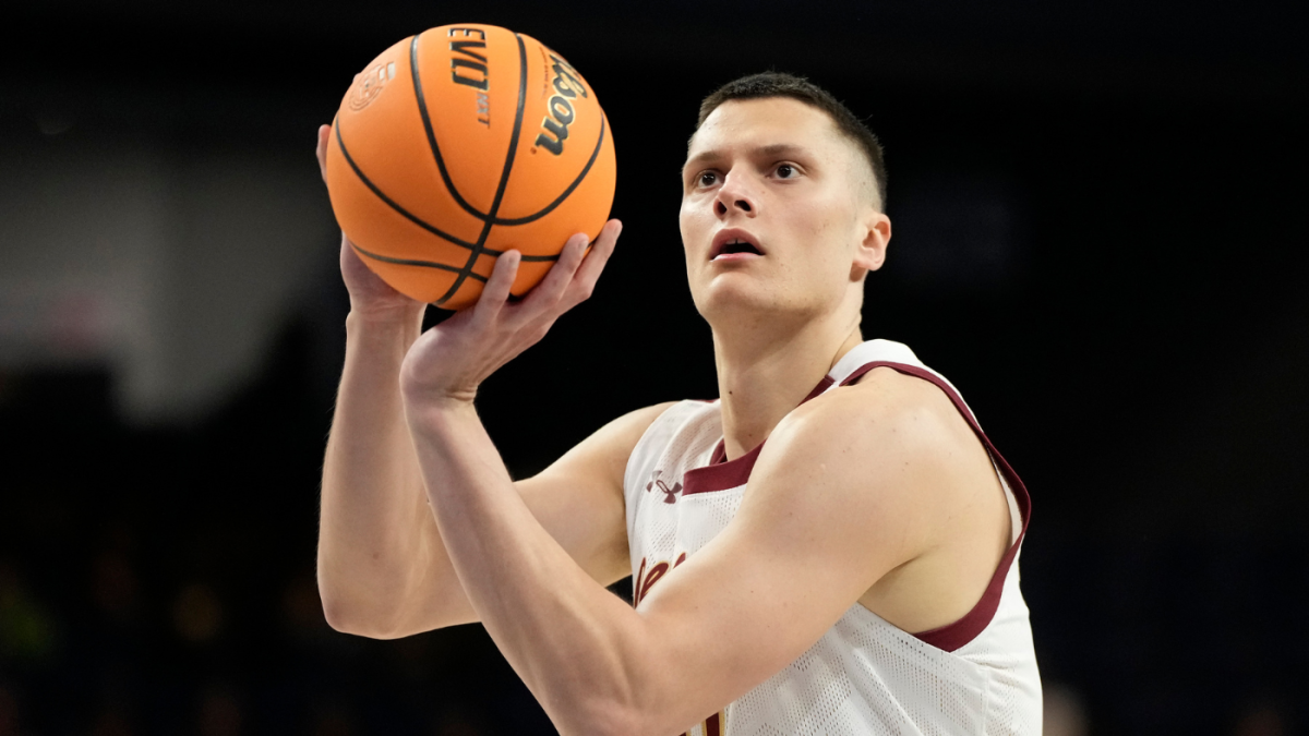 WATCH: Charleston edges FAU on double-overtime buzzer beater from Ante ...