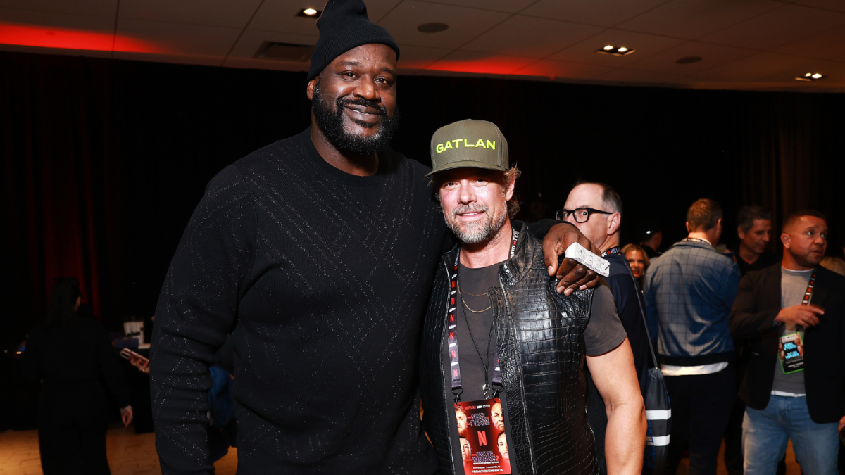 Mike Tyson vs. Jake Paul: Shaquille O'Neal, Rob Gronkowski, Logan Paul among the stars in ...