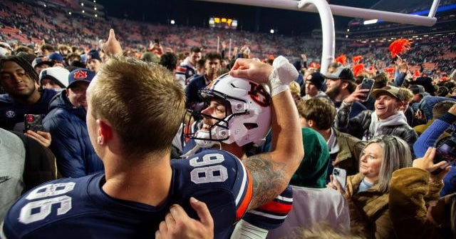 Auburn TE Luke Deal proud of his teams fight ahead of final Iron Bowl ...