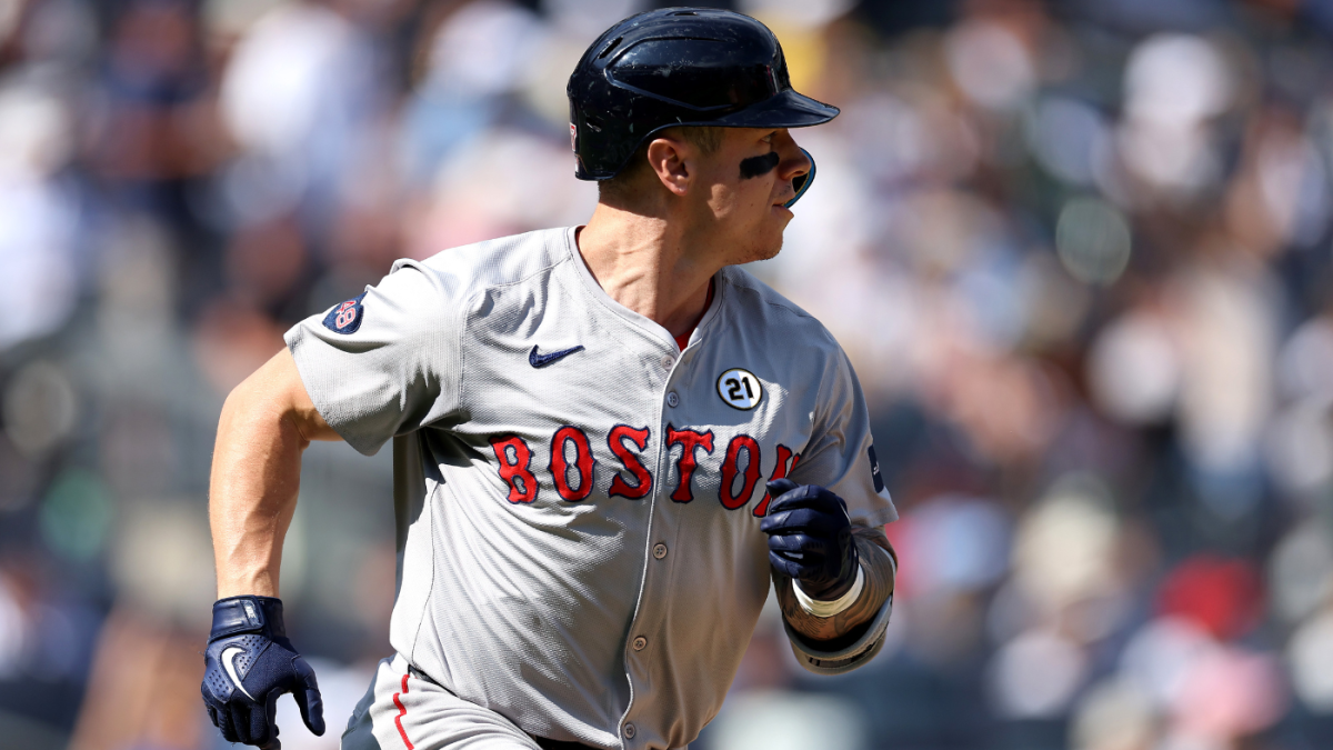 MLB free agency: Tyler O'Neill to join Orioles on three-year, $49.5 ...