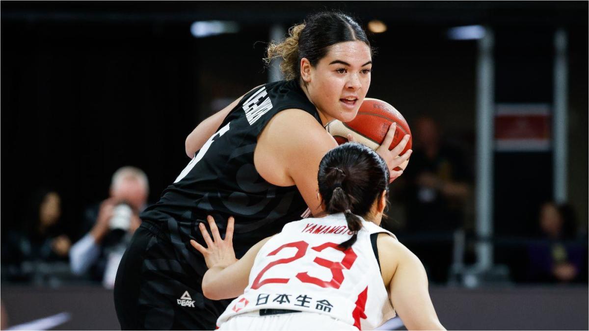 UCLA's Charlisse Leger-Walker will miss entire season while rehabbing from torn ACL - CBS Sports