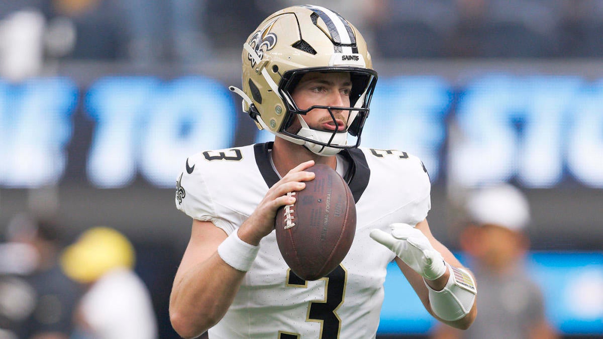 Saints name Jake Haener starting QB for Week 15 game vs. Commanders ...