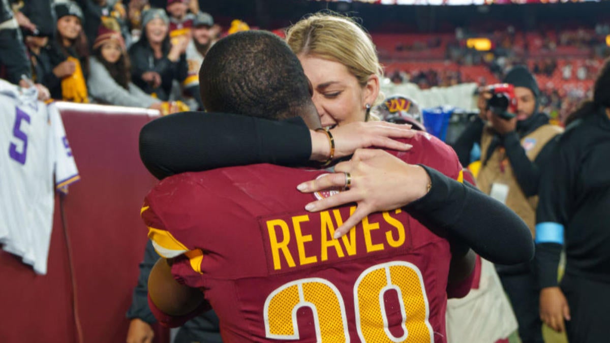 Commanders' Jeremy Reaves proposes to girlfriend on field following ...