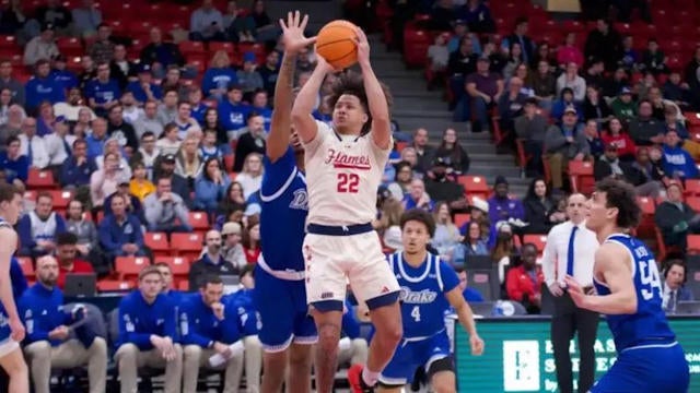 Mason scores 17 as UIC takes down Drake 74-70 - Old Town News Scottsdale
